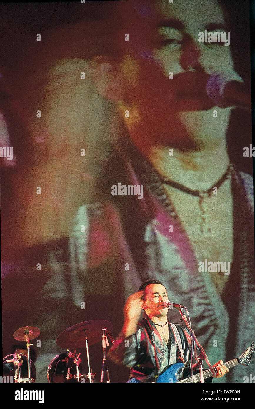 Portrait asian singer musician in hi-res stock photography and images ...