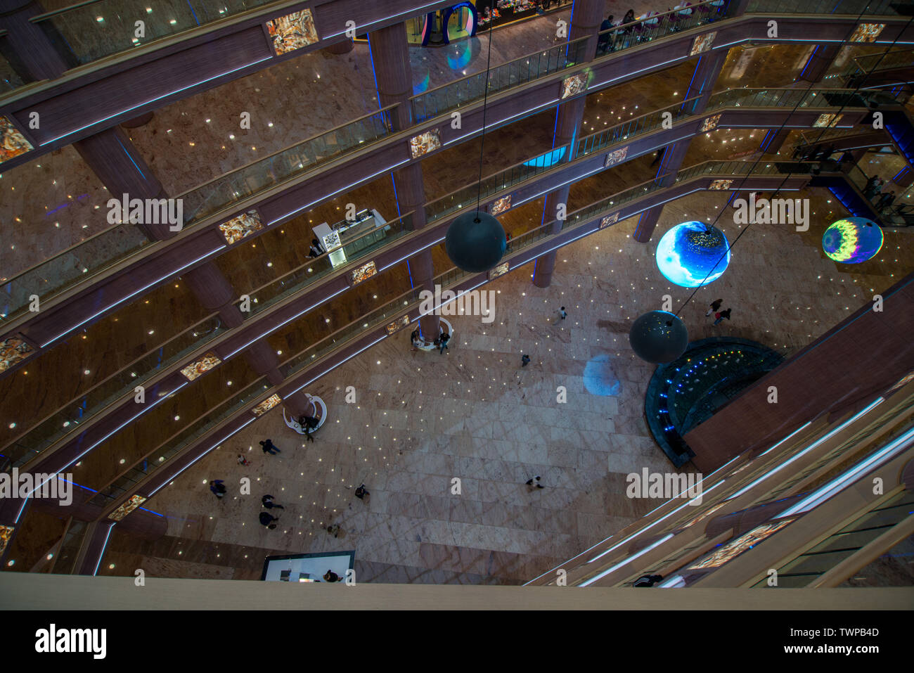 Modern store at shopping mall Stock Photo - Alamy