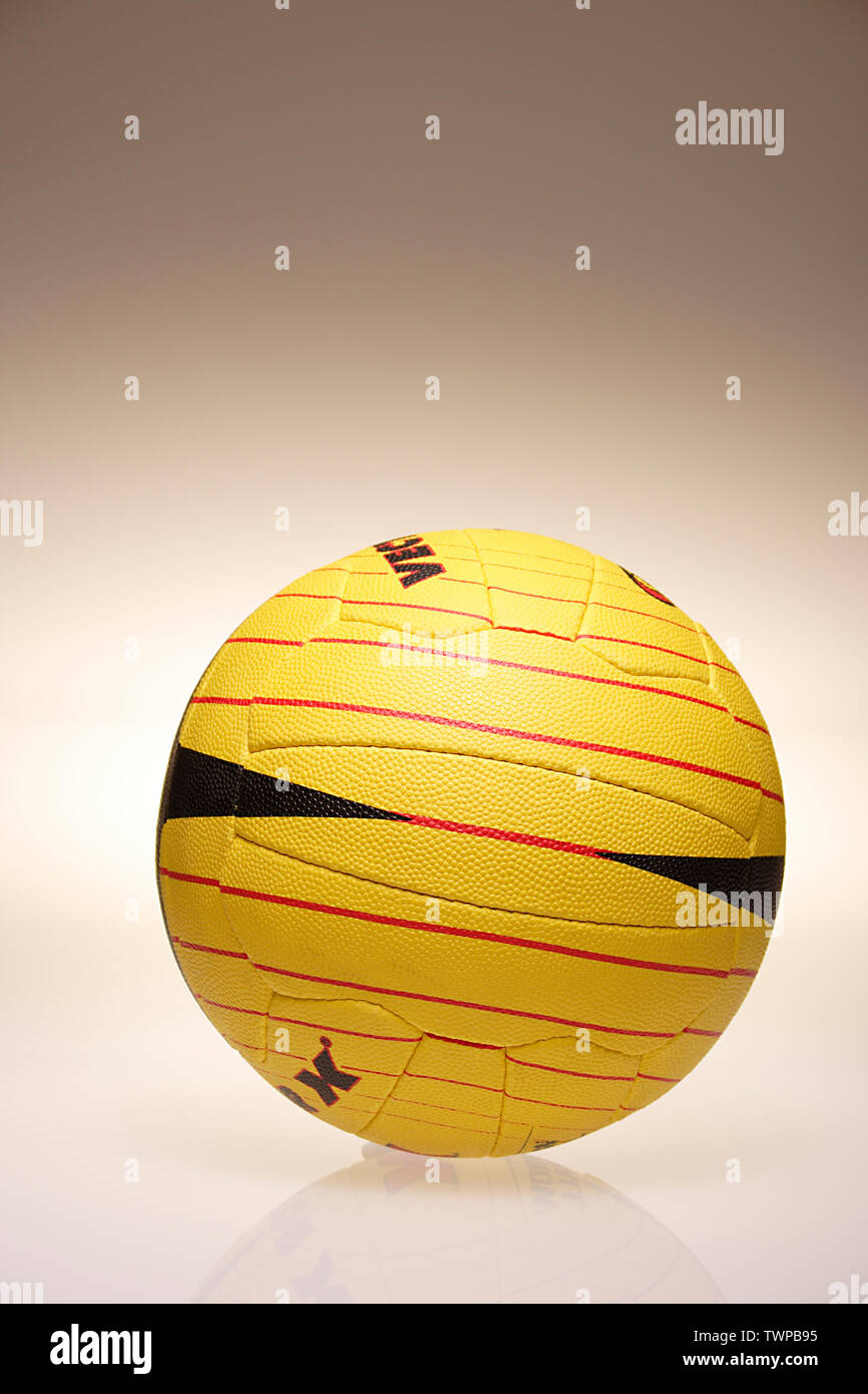 Throwball match hi-res stock photography and images - Alamy