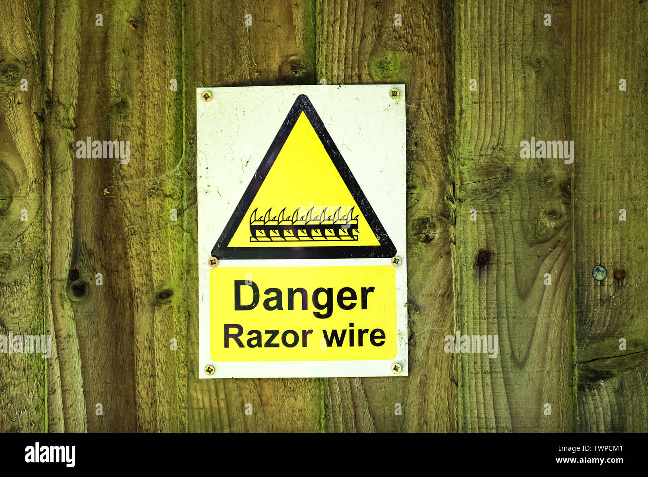 Wooden fence cut out hi-res stock photography and images - Alamy