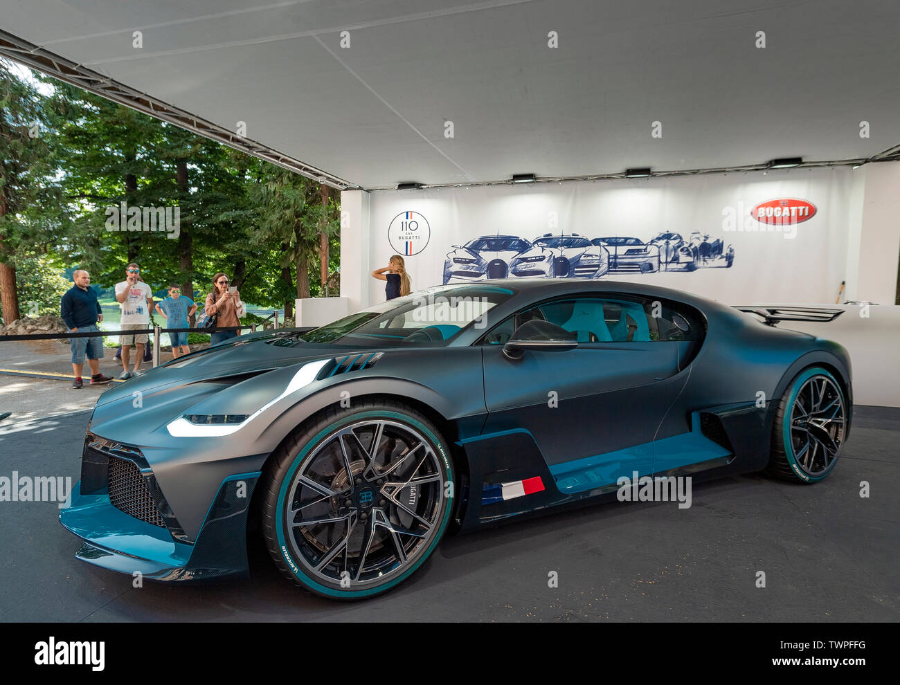 Show bugatti hi-res stock photography and images - Alamy