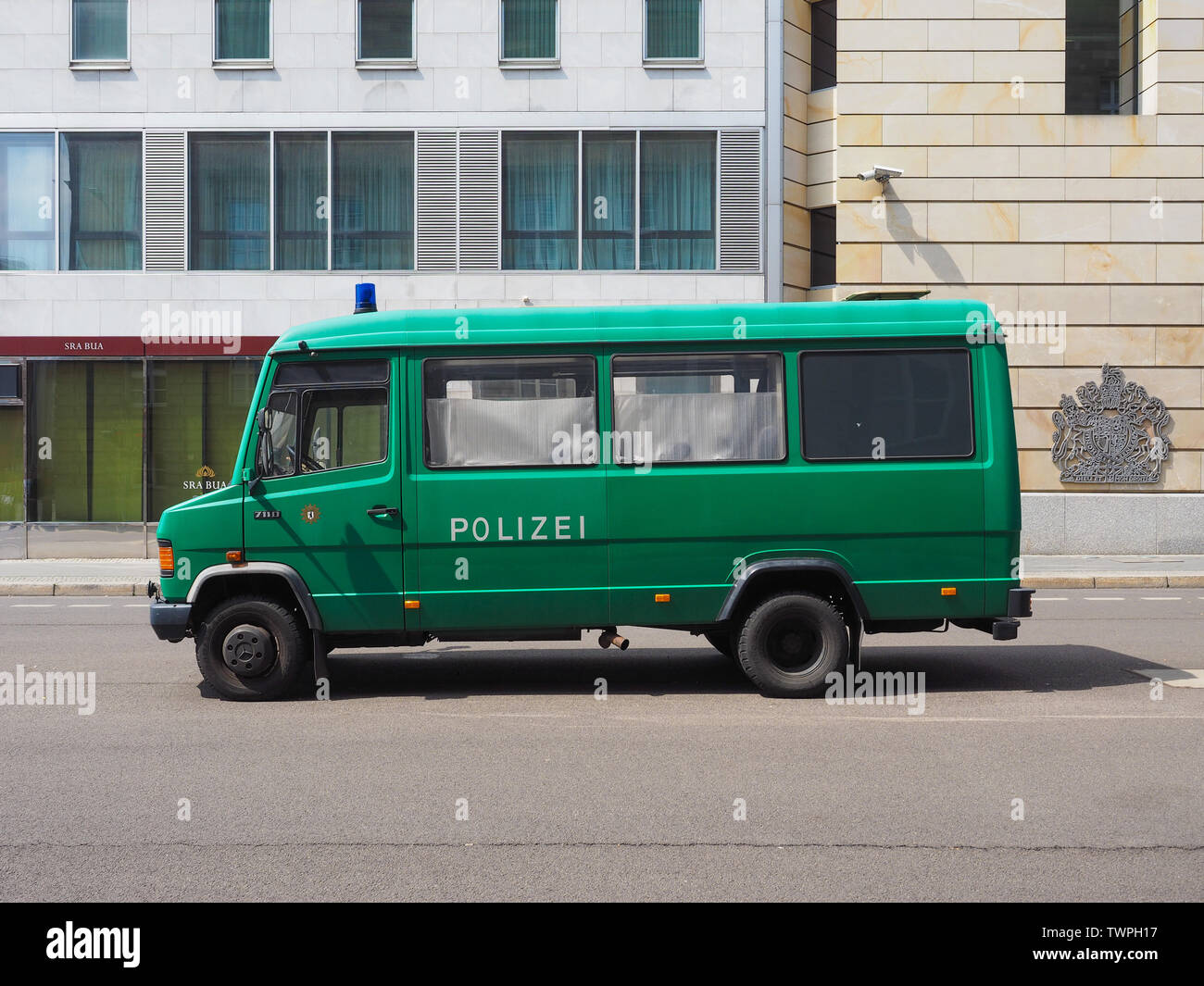 Polizei police car berlin german hi-res stock photography and images ...