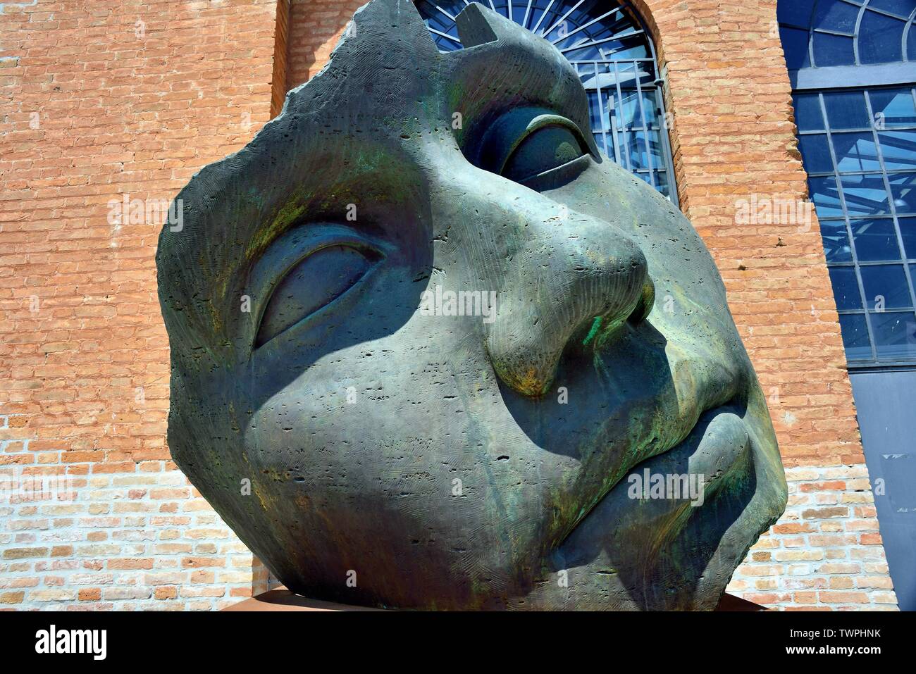 The majestic sculptures of the Polish artist Igor Mitoraj in the ...