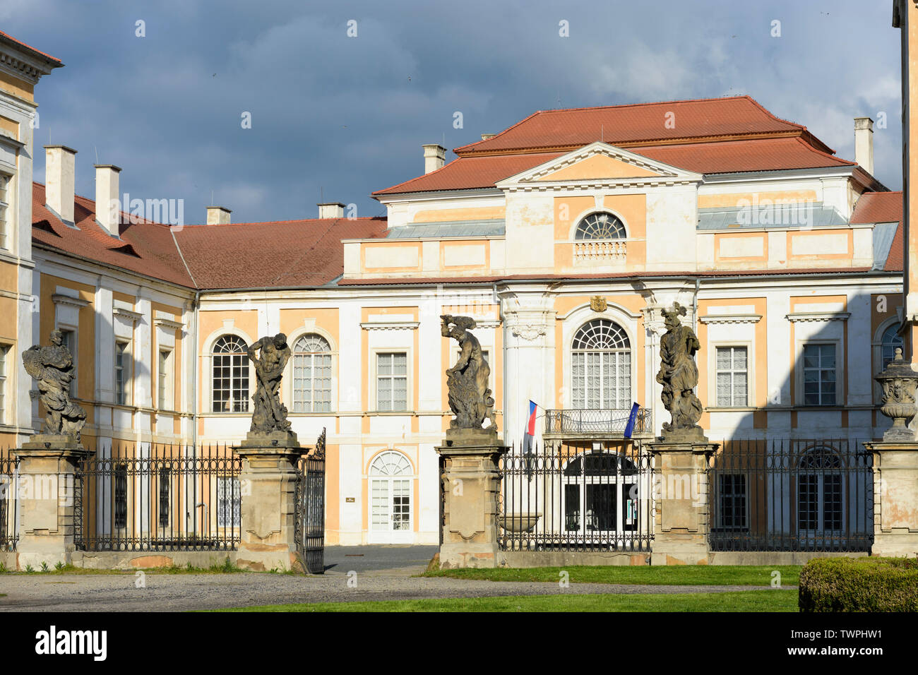 Duchcov (Dux) : Castle in , Ustecky, Aussiger Region, Usti nad Labem ...