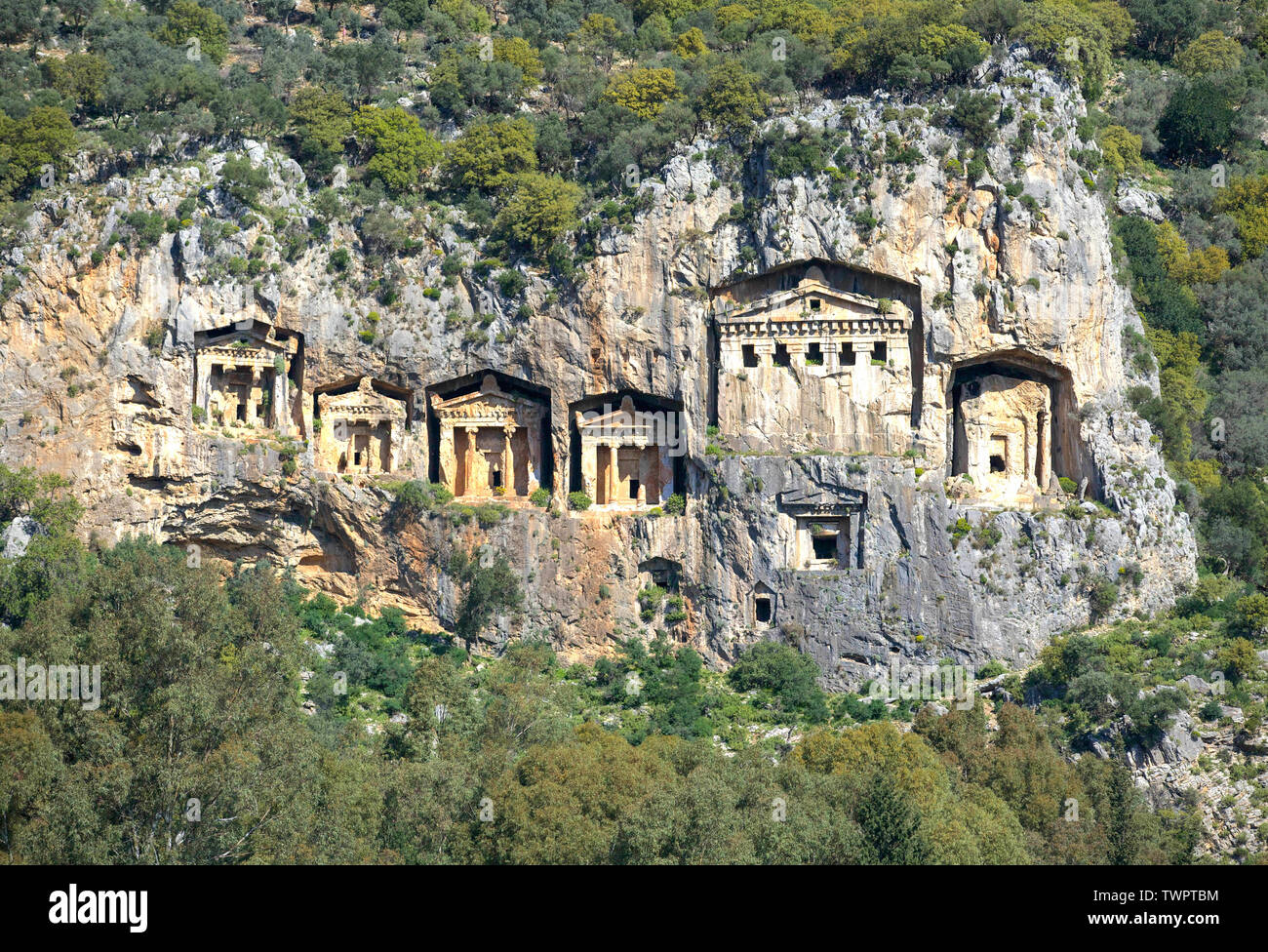 Beautiful tombs hi-res stock photography and images - Alamy