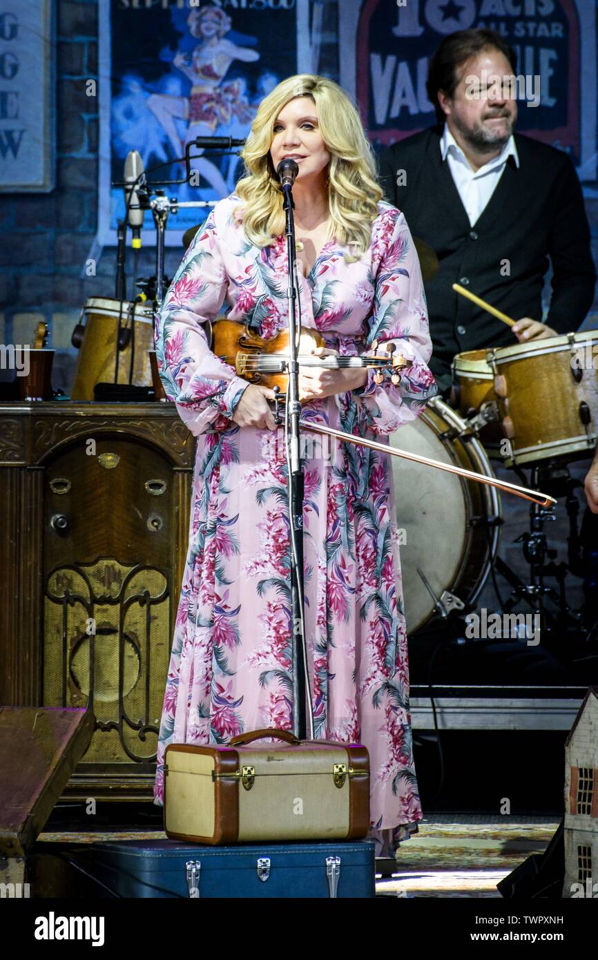 June 21, 2019 - Toronto, Ontario, Canada - American bluegrass-country ...
