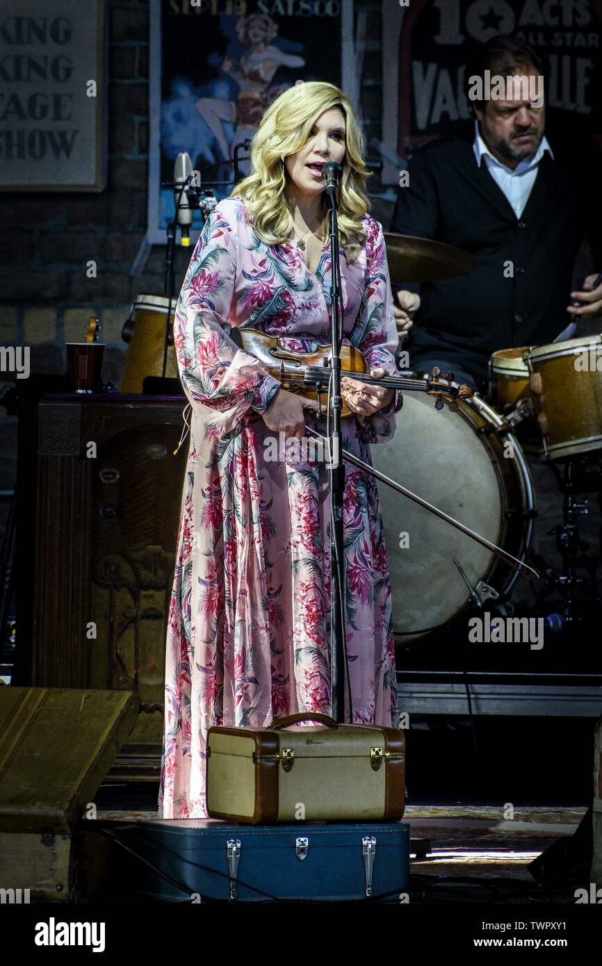 June 21, 2019 - Toronto, Ontario, Canada - American bluegrass-country ...