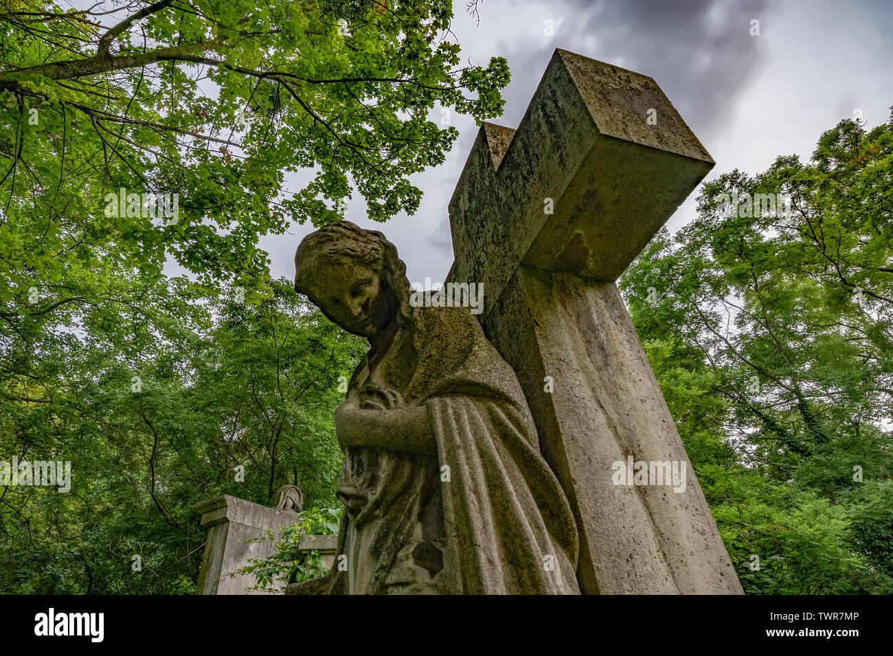 Kerepesi cemetery hi-res stock photography and images - Alamy