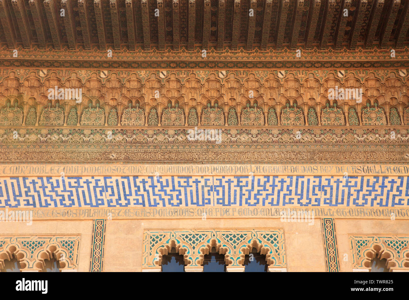 Alcazar seville palace moorish hi-res stock photography and images - Alamy