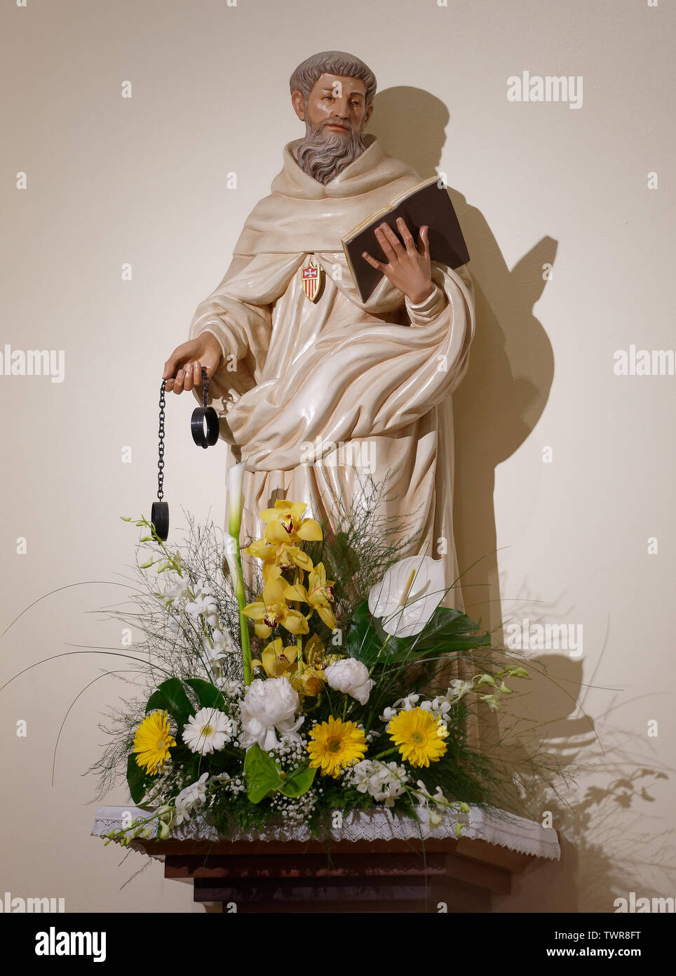 Saint Ferdinand religious statue in the curch Stock Photo - Alamy
