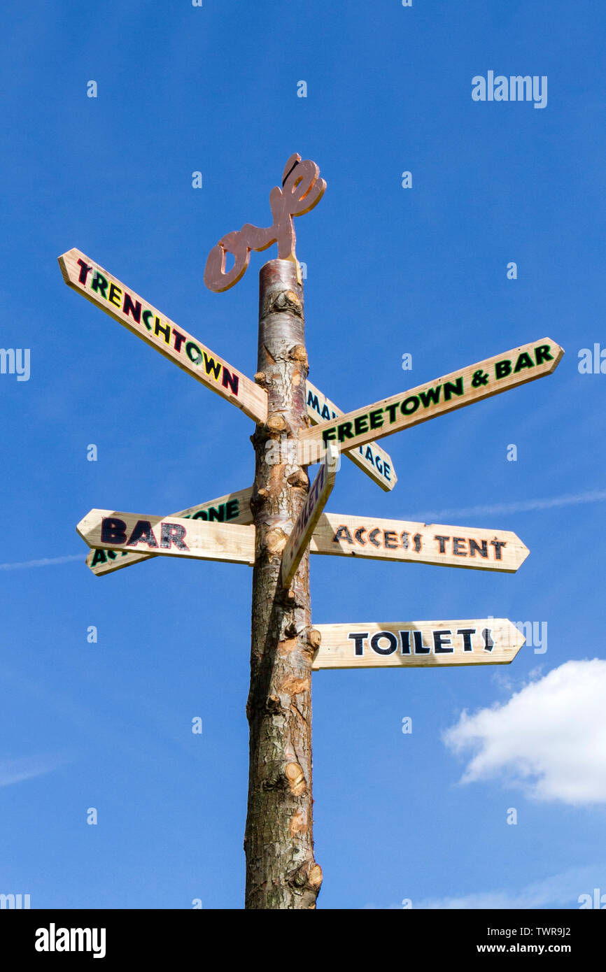 Sign marker information info hi-res stock photography and images - Alamy