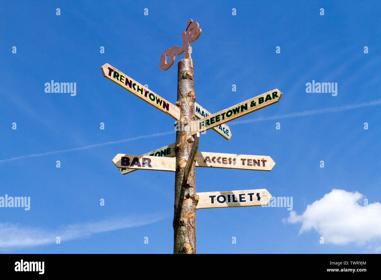 Pathway marker hi-res stock photography and images - Alamy
