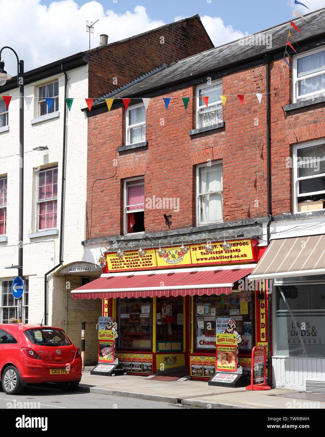 Welshpool high street hi-res stock photography and images - Alamy