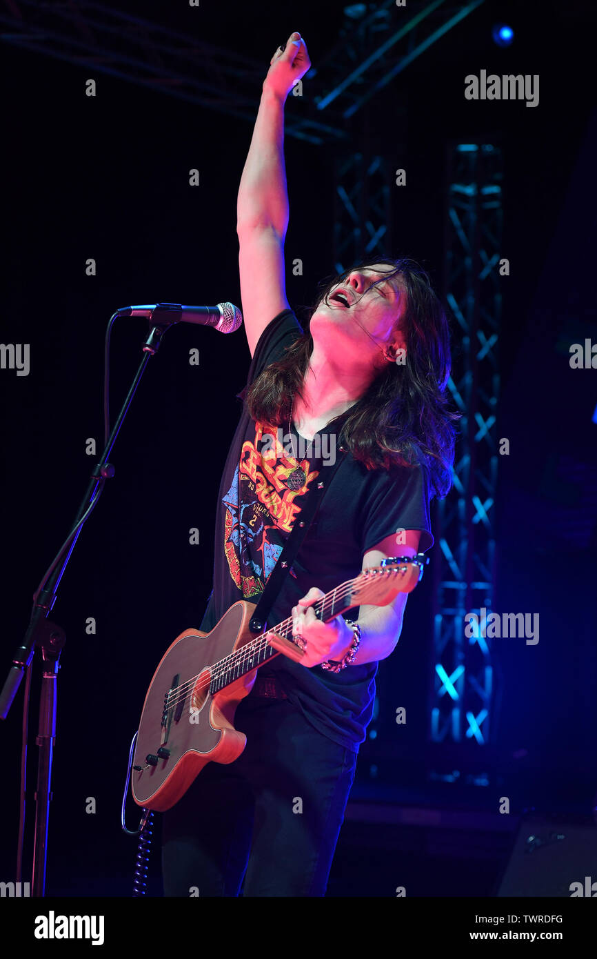 HOLLYWOOD FL - JUNE 21: Tyler Bryant of Tyler Bryant & The Shakedown ...
