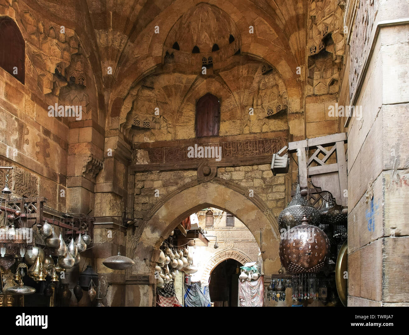 Khan el khalili bazaar lamps hi-res stock photography and images - Alamy
