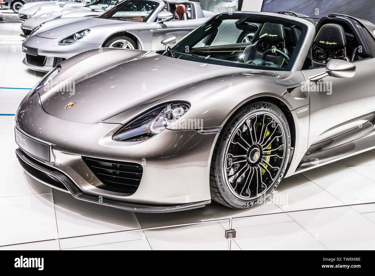 Porsche 918 Spyder Silver