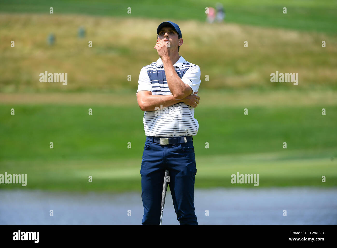 River reeves hi-res stock photography and images - Alamy