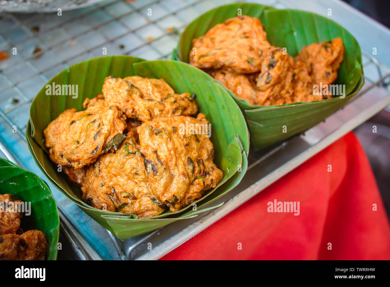 Deep fried basil hi-res stock photography and images - Alamy