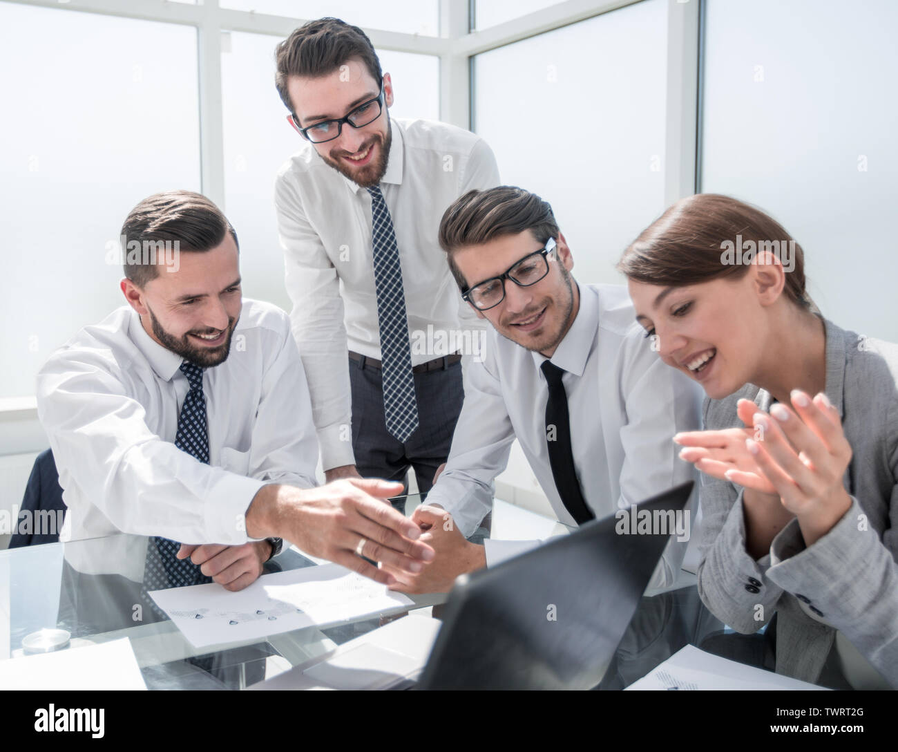 Boss hand pointing laptop screen hi-res stock photography and images ...