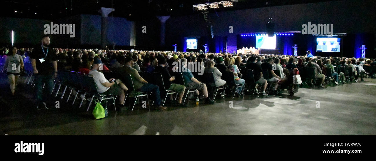 Hundreds of fans pack the hall to hear History channel's Ancient Alien ...