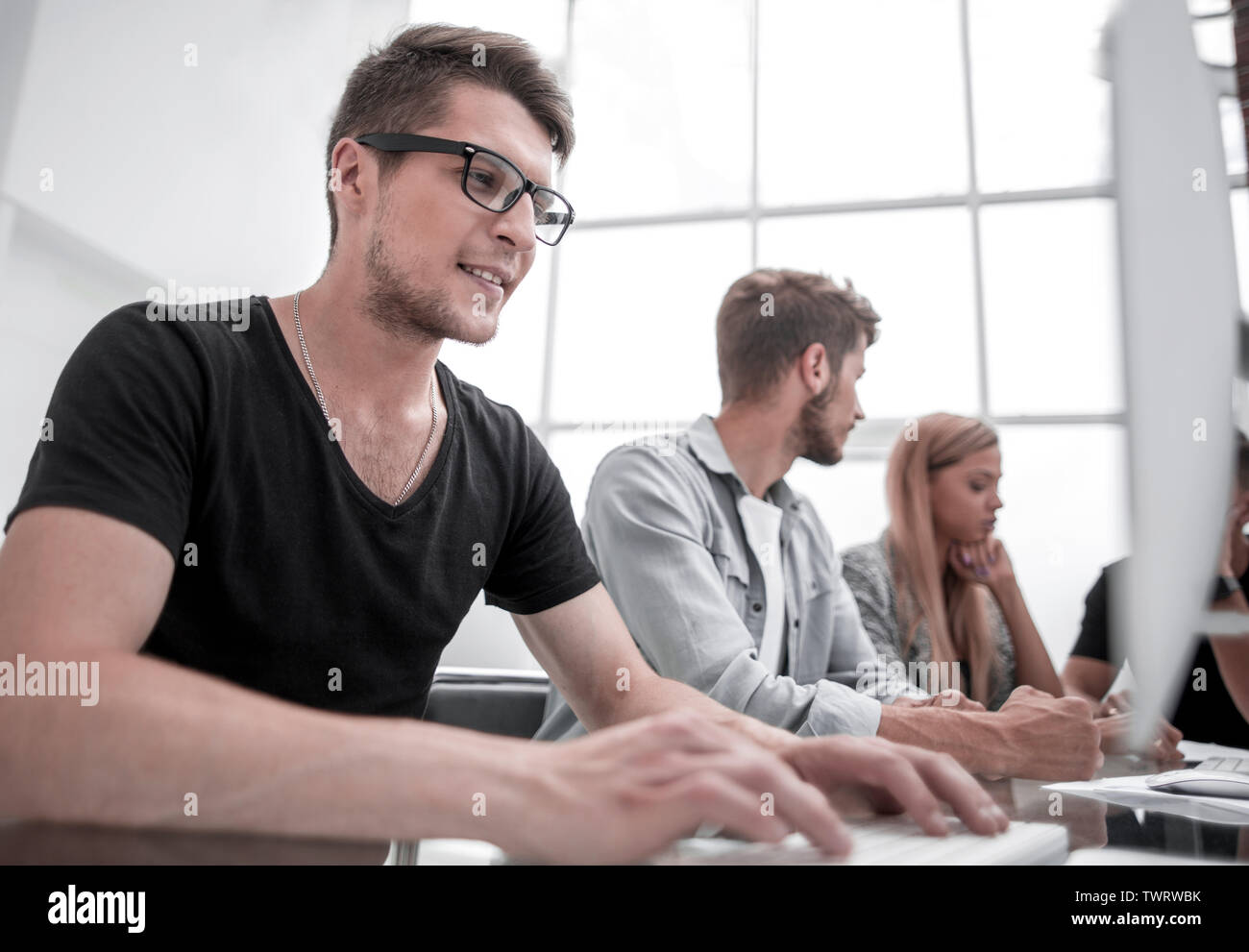 Group businesspeople discussing ideas hi-res stock photography and ...