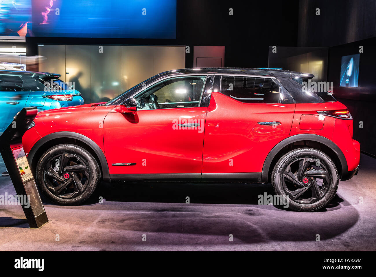 Citroen ds paris france hi-res stock photography and images - Alamy