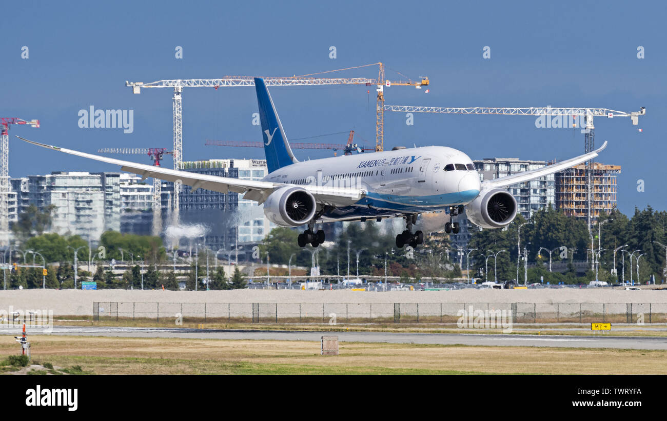 Richmond, British Columbia, Canada. 20th June, 2019. A XiamenAir ...