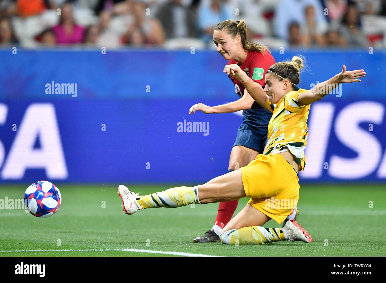 Steph catley australia hi-res stock photography and images - Alamy