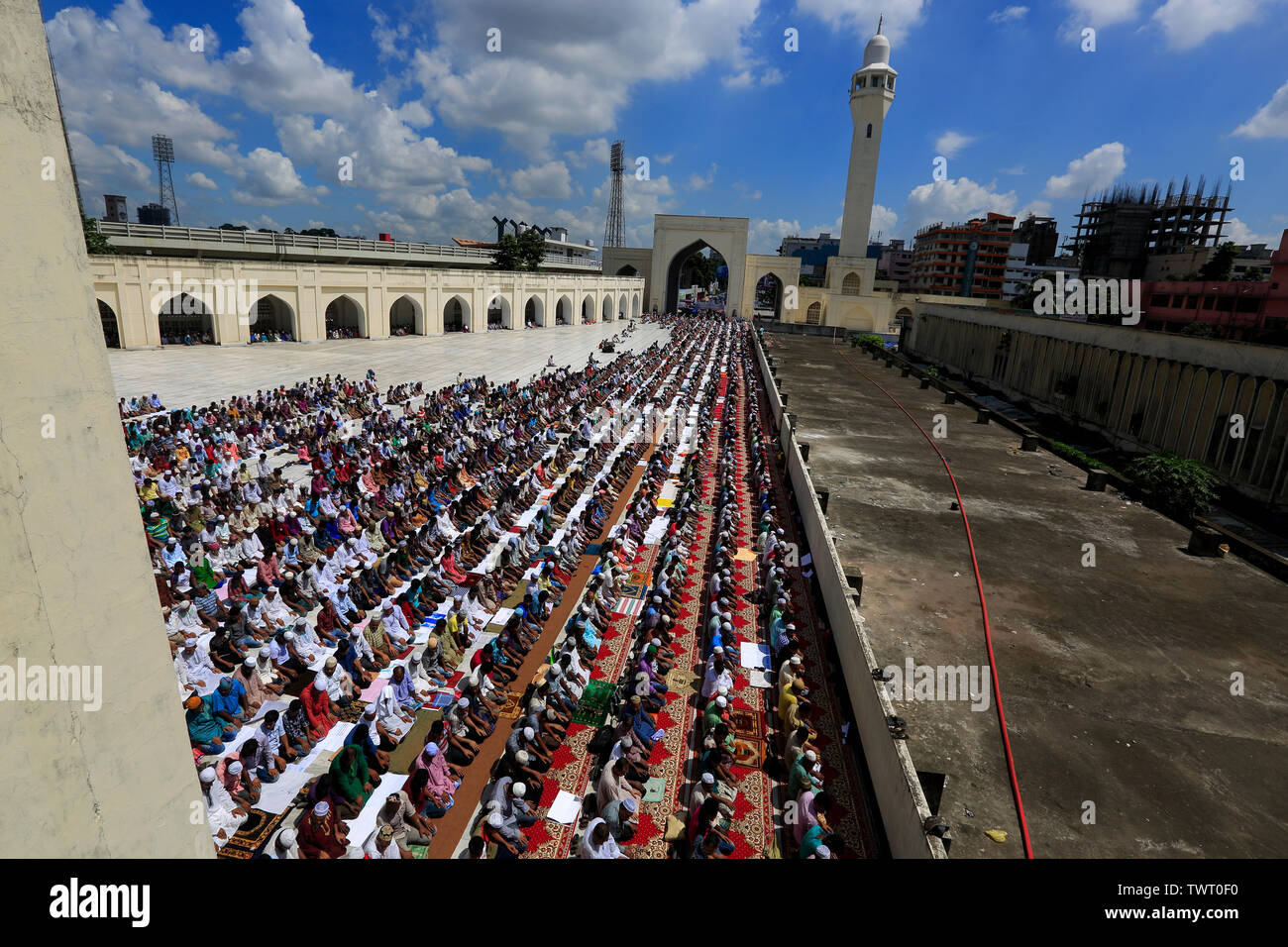 Baitul mukarram mosque hi-res stock photography and images - Alamy