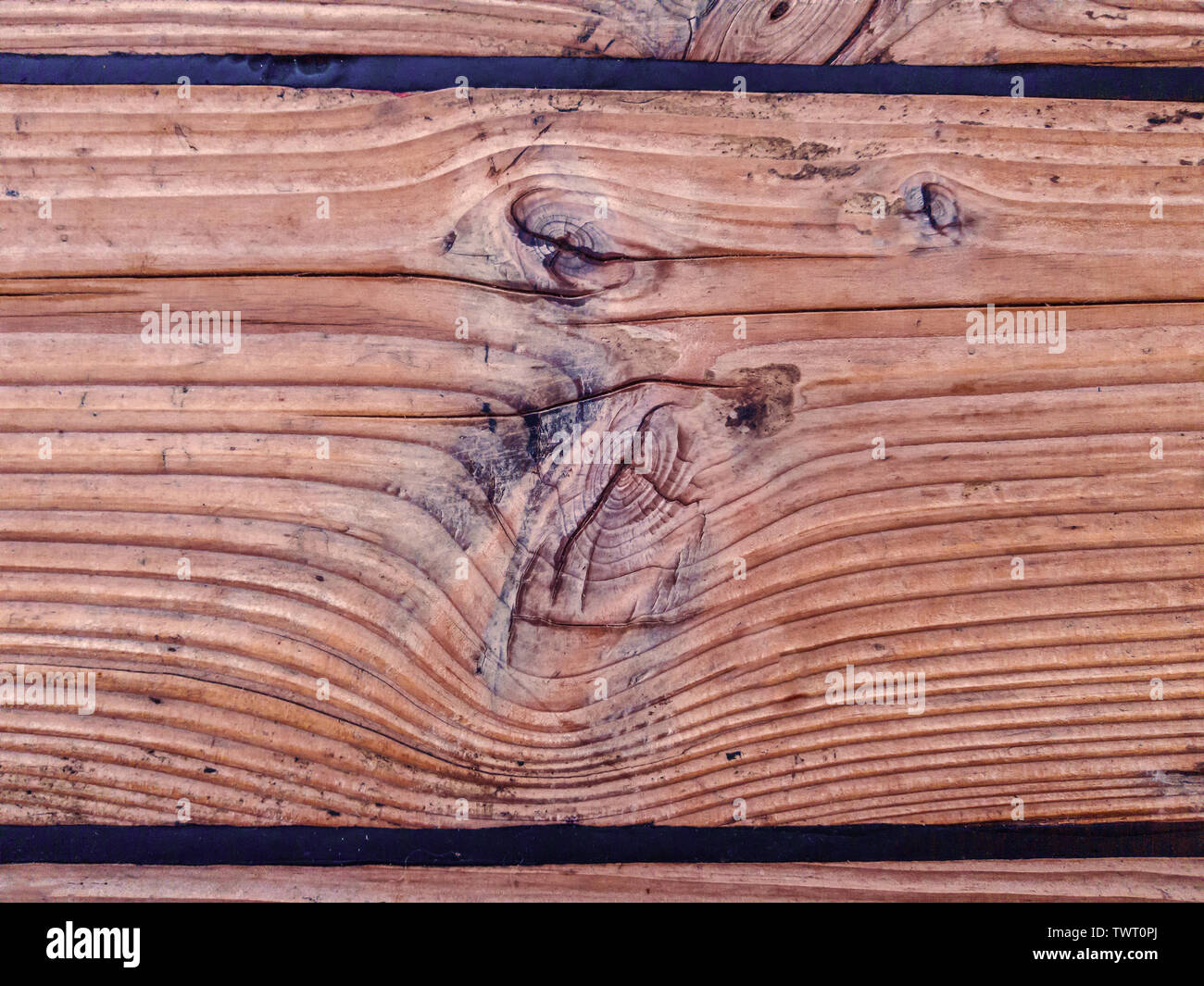 Defective pine board with knots close-up Stock Photo - Alamy