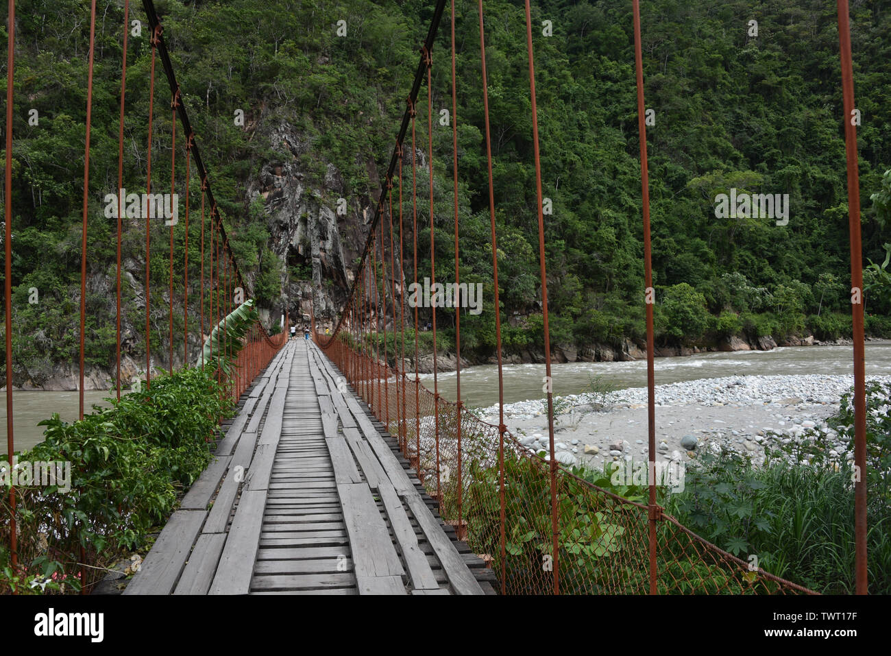 Puente colgante kimiri hi-res stock photography and images - Alamy