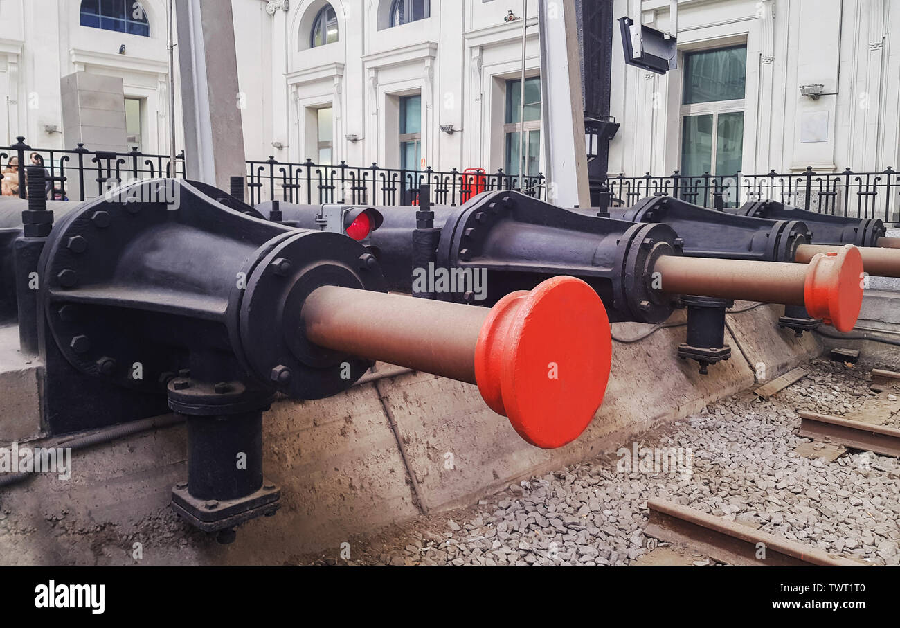 Train stoppers at the end of the road Stock Photo - Alamy