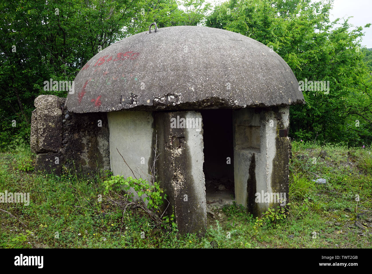 Old concrete bunker hi-res stock photography and images - Alamy