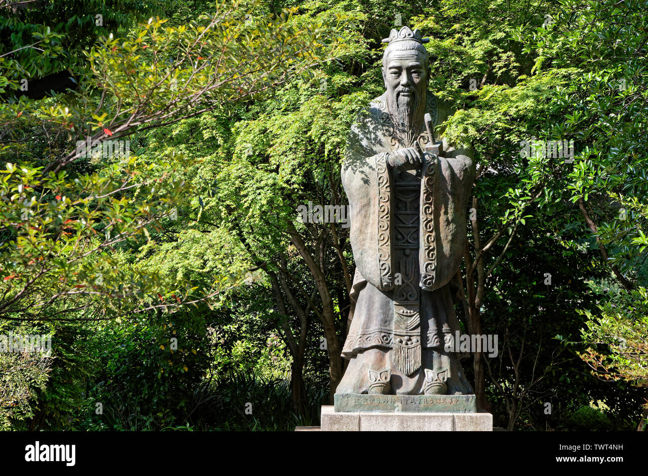 Confucius statue japan hi-res stock photography and images - Alamy