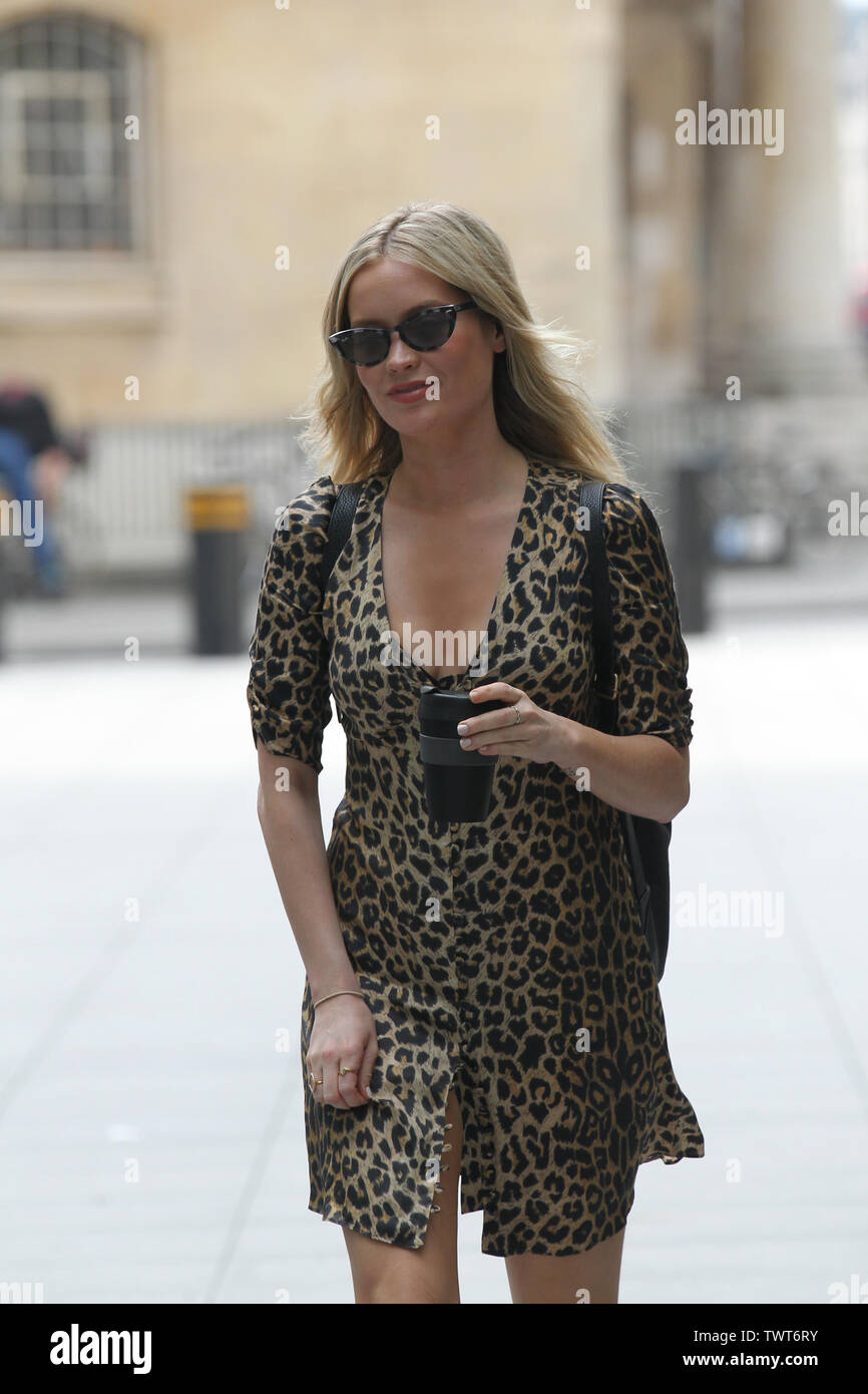 Irish tv presenter hi-res stock photography and images - Alamy