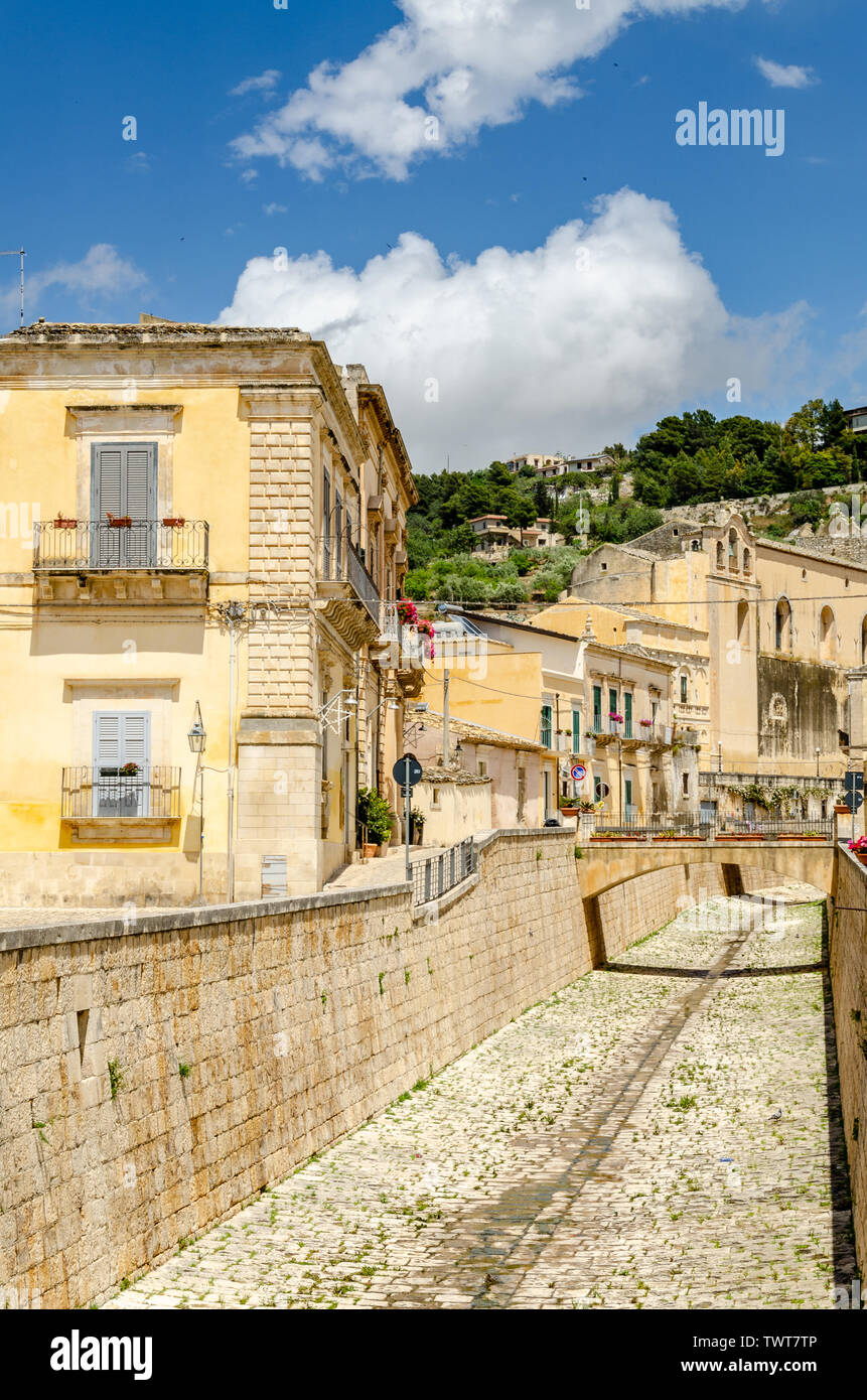 Scicli (Sicily): ancient creek bed covered in medieval stone Stock ...