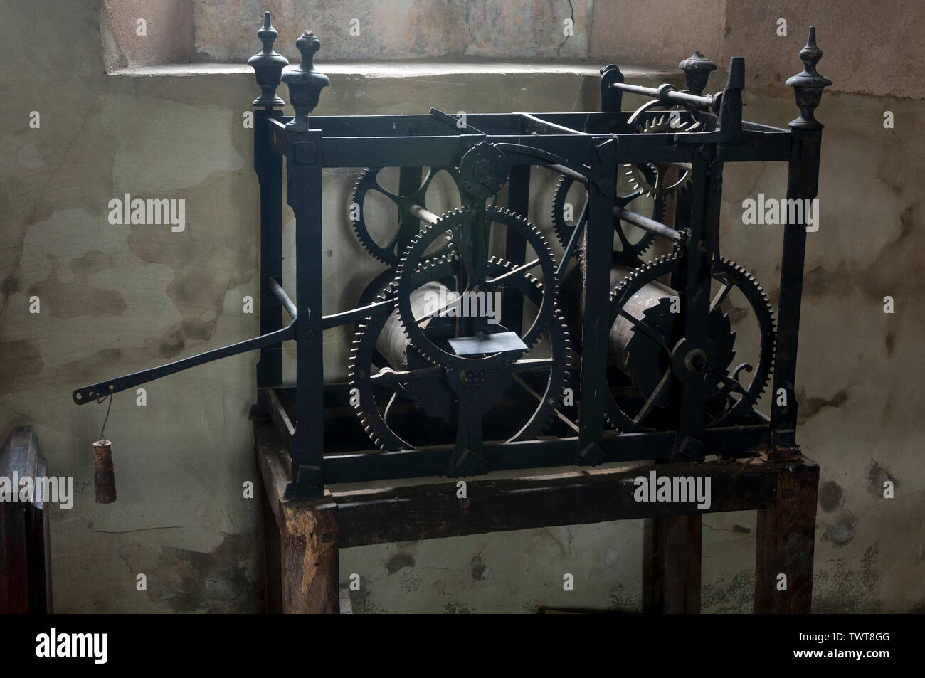 Old clock mechanism hi-res stock photography and images - Alamy