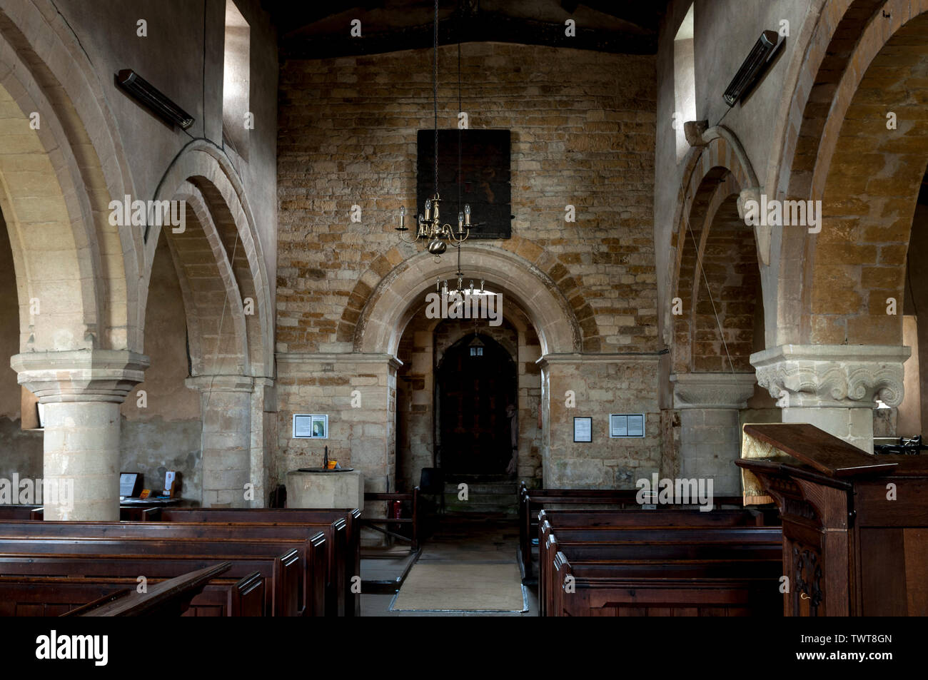 Leicestershire church churches interior hi-res stock photography and ...