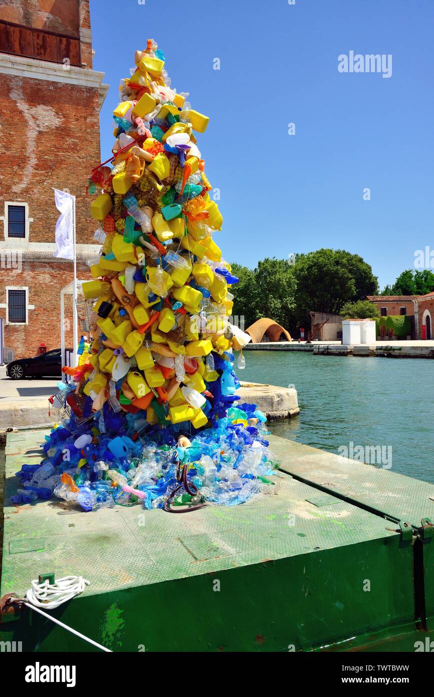 The Cornucopia, four meters of plastic waste, a work of art by ...