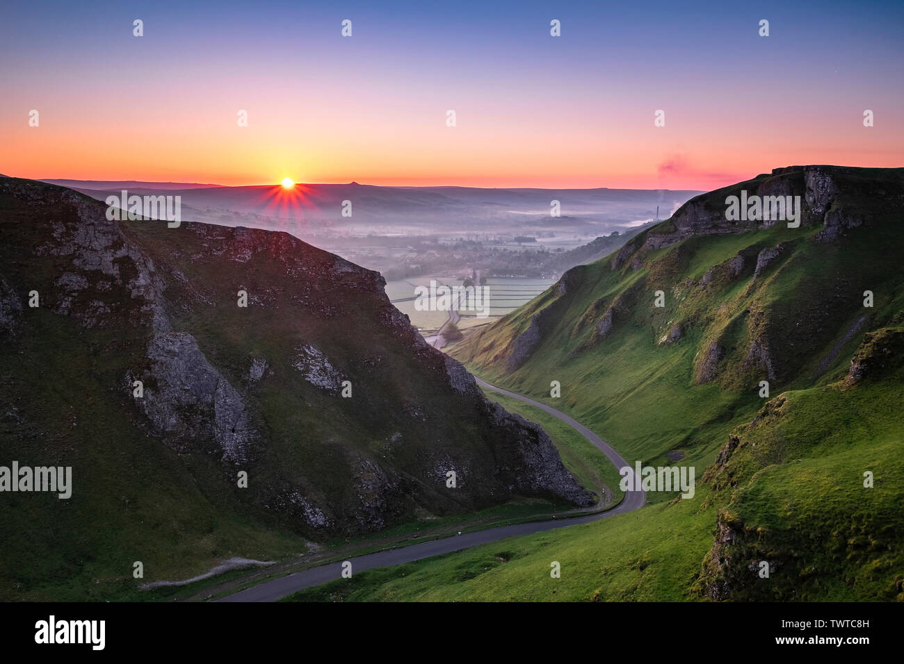 Castleton sunrise hi-res stock photography and images - Alamy