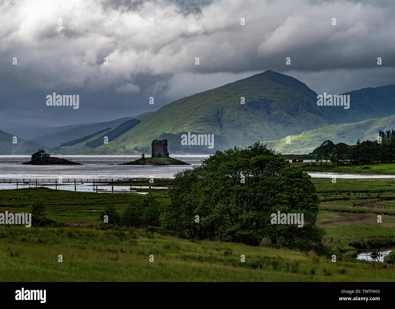 Monty python and the holy grail castle hi-res stock photography and ...