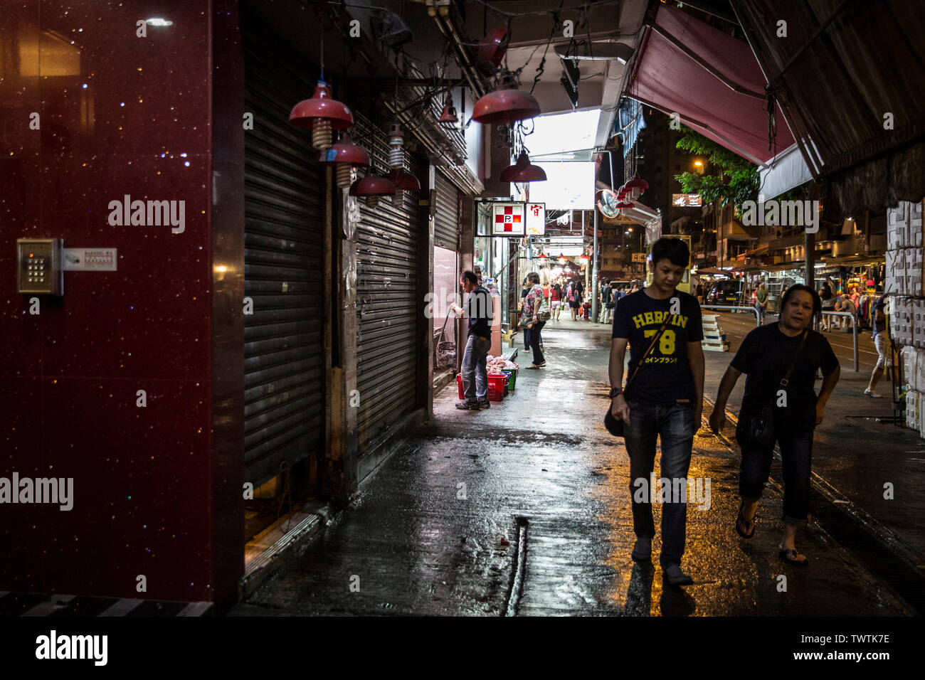 People walking at Chun Yeung street market. Hong Kong Stock Photo - Alamy