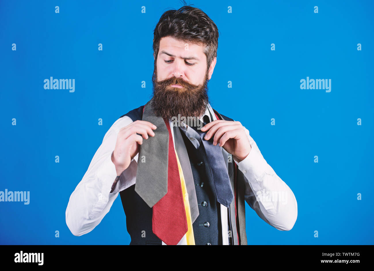 How to choose right tie. Classic style. How to match necktie with shirt ...