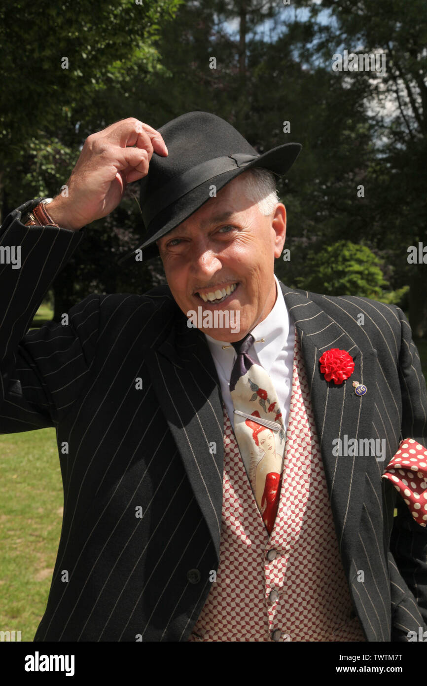 Spiv hi-res stock photography and images - Alamy