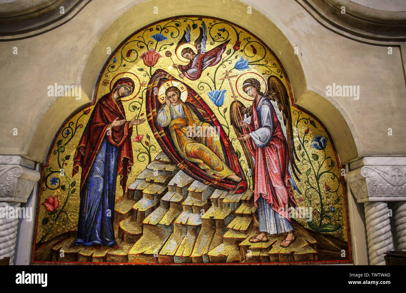 Old byzantine glass mosaics hi-res stock photography and images - Alamy