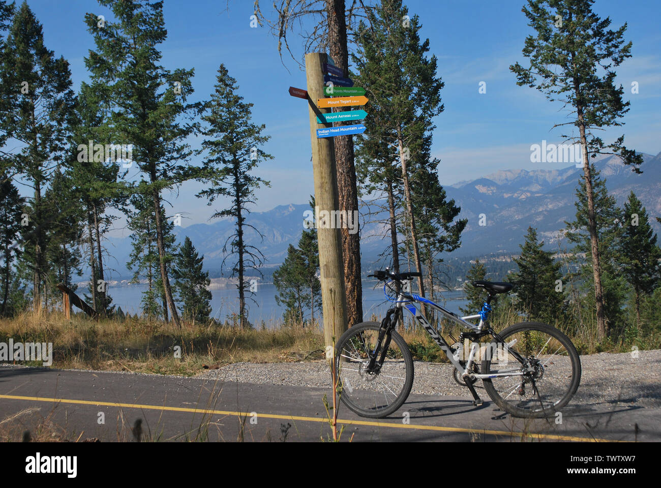 Mountain bike trail signs hi-res stock photography and images - Alamy