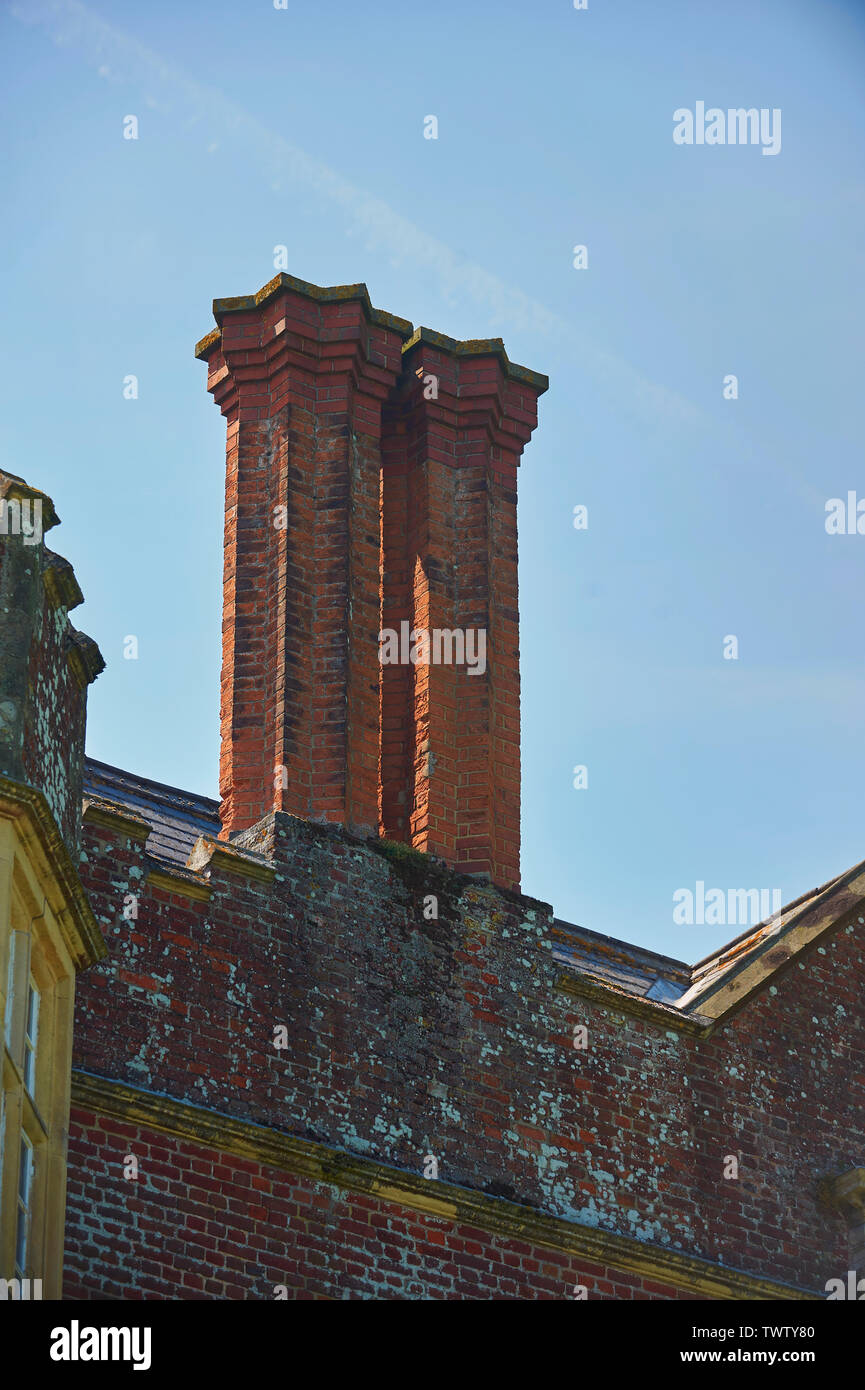 Elizabethan chimney hi-res stock photography and images - Alamy