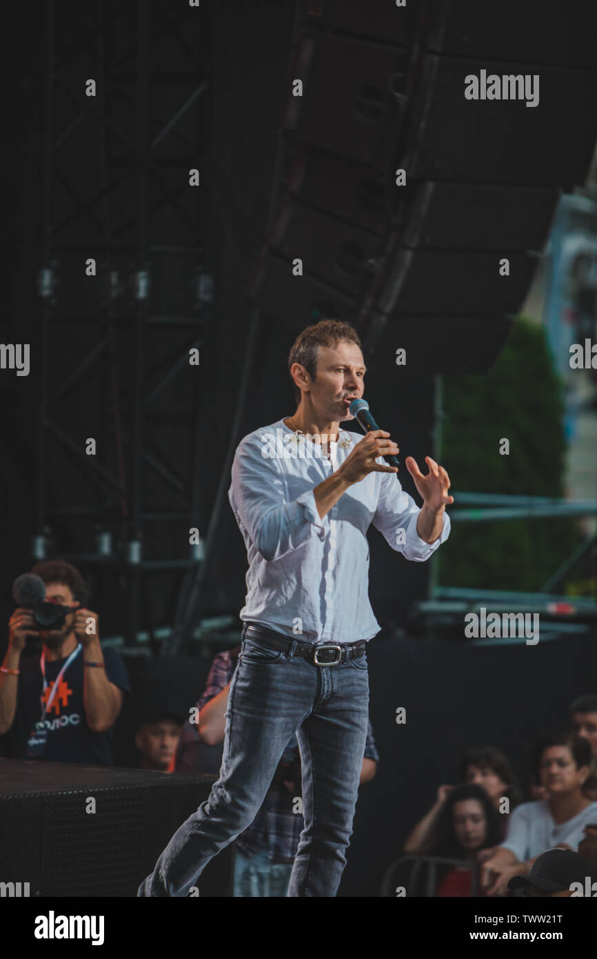 Vakarchuk hi-res stock photography and images - Alamy