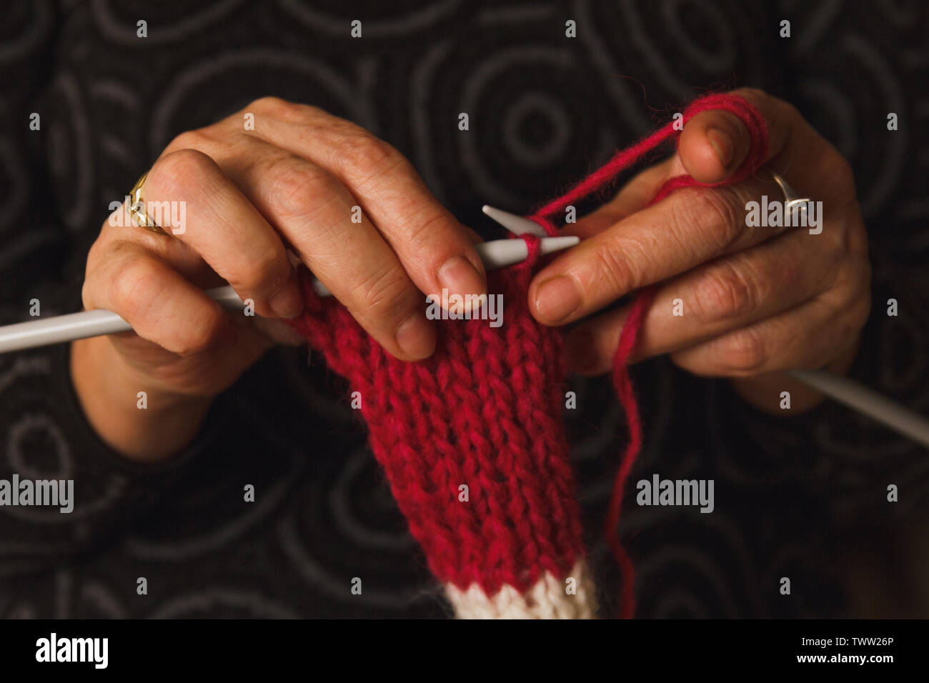 Woman cozy home knitting hi-res stock photography and images - Alamy
