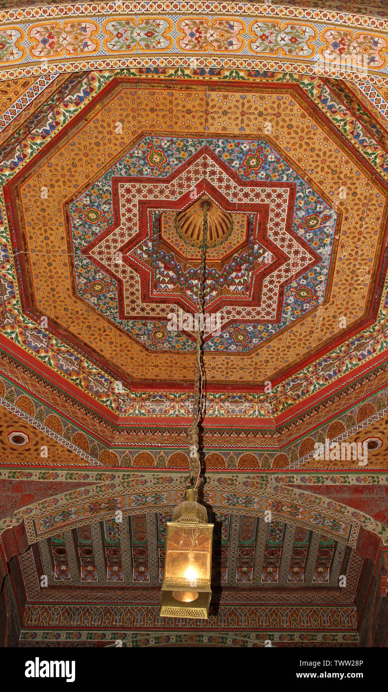 Islamic ceiling design hi-res stock photography and images - Alamy